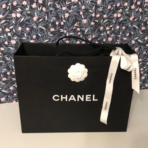 CHANEL | Makeup | Chanel Large Paper Gift Bag | Poshmark